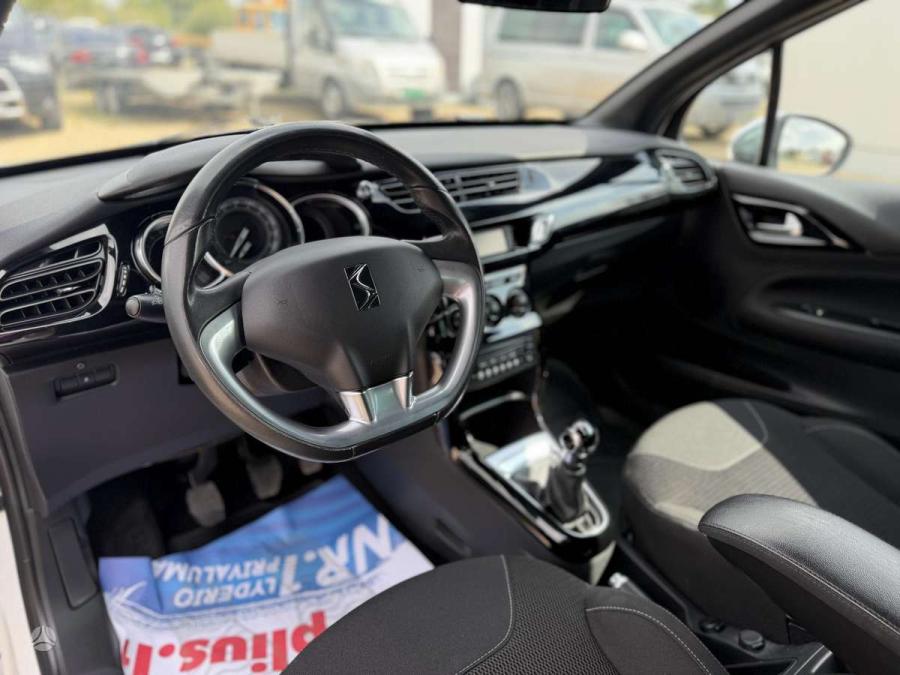 White Citroen DS3 2013 in Siauliai, with an engine capacity of 1.20 L and mileage of 193 thousand km for 2999 €, photo 12 on AUTOMOTO.COM.LV