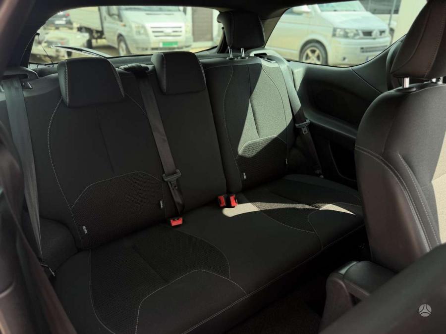 White Citroen DS3 2013 in Siauliai, with an engine capacity of 1.20 L and mileage of 193 thousand km for 2999 €, photo 14 on AUTOMOTO.COM.LV