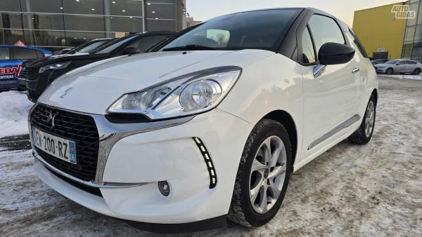 White Citroen DS3 2018 in Kaunas, with an engine capacity of 1.20 L and mileage of 100 thousand km for 7200 €, photo 1 on AUTOMOTO.COM.LV