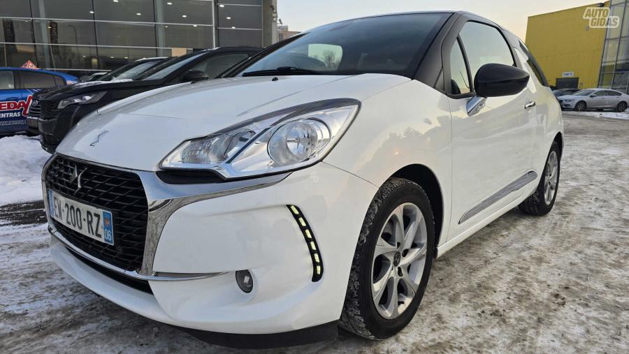 White Citroen DS3 2018 in Kaunas, with an engine capacity of 1.20 L and mileage of 100 thousand km for 7200 €, photo 1 on AUTOMOTO.COM.LV