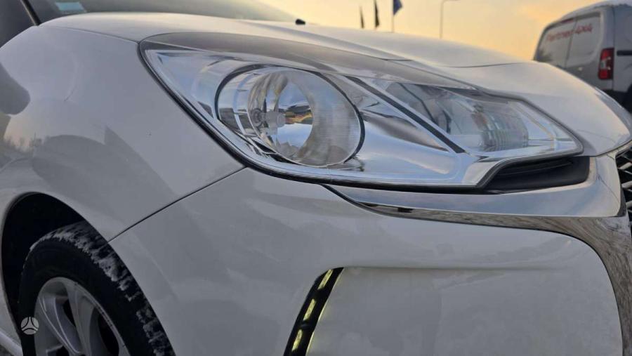 Balts Citroen DS3 2018 Kauņa, ar dzinēja tilpumu 1.20 L un nobraukumu 100 tūkst. km par 7200 €, foto 4 vietnē AUTOMOTO.COM.LV