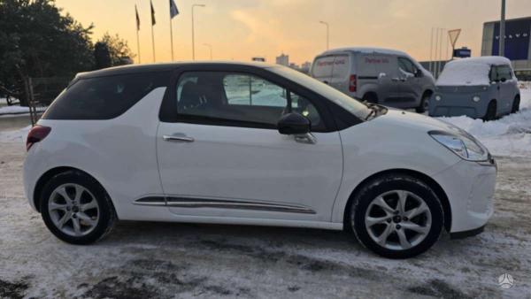 White Citroen DS3 2018 in Kaunas, with an engine capacity of 1.20 L and mileage of 100 thousand km for 7200 €, photo 5 on AUTOMOTO.COM.LV