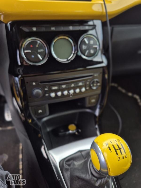 Yellow Citroen DS3 2012 in Klaipeda, with an engine capacity of 1.60 L and mileage of 130 thousand km for 3950 €, photo 6 on AUTOMOTO.COM.LV