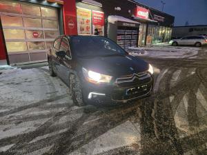 Black Citroen DS4 2011 in Vilnius, with an engine capacity of 2.00 L and mileage of 270 thousand km for 3550 €, photo 3 on AUTOMOTO.COM.LV