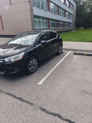 Melns Citroen DS4 2011 Marijampole, ar dzinēja tilpumu 1.56 L un nobraukumu 220 tūkst. km par 4700 €, foto  vietnē AUTOMOTO.COM.LV