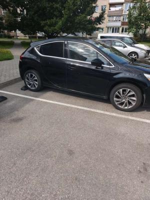 Black Citroen DS4 2011 in Marijampole, with an engine capacity of 1.56 L and mileage of 220 thousand km for 4700 €, photo 4 on AUTOMOTO.COM.LV