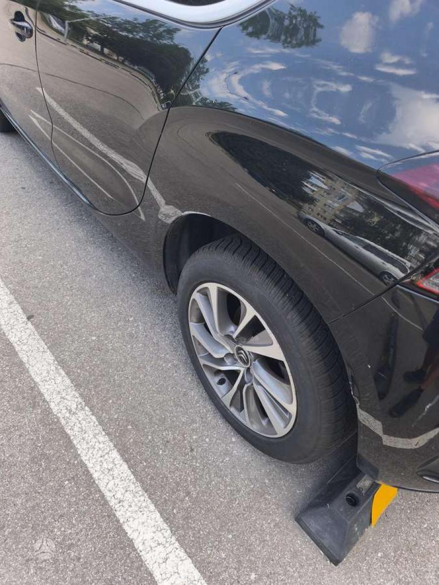 Black Citroen DS4 2011 in Marijampole, with an engine capacity of 1.56 L and mileage of 220 thousand km for 4700 €, photo 7 on AUTOMOTO.COM.LV