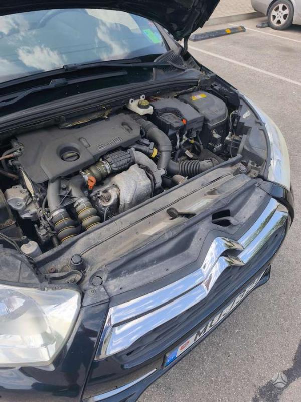 Melns Citroen DS4 2011 Marijampole, ar dzinēja tilpumu 1.56 L un nobraukumu 220 tūkst. km par 4700 €, foto 7 vietnē AUTOMOTO.COM.LV