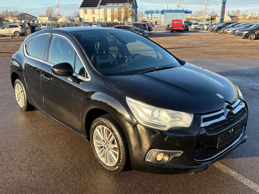 Melns Citroen DS4 2012 Marijampole, ar dzinēja tilpumu 1.56 L un nobraukumu 192 tūkst. km par 4100 €, foto 1 vietnē AUTOMOTO.COM.LV