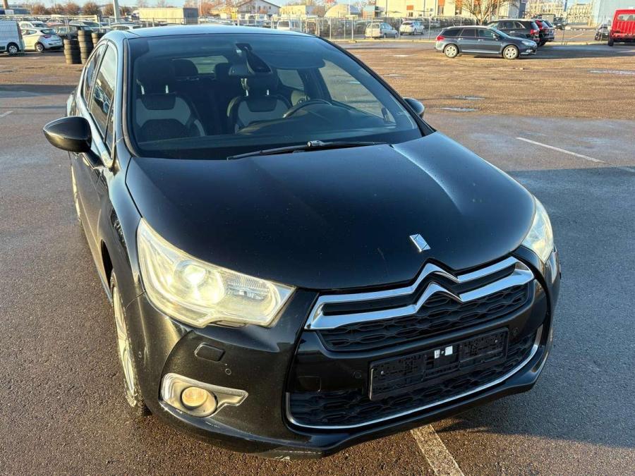 Melns Citroen DS4 2012 Marijampole, ar dzinēja tilpumu 1.56 L un nobraukumu 192 tūkst. km par 4100 €, foto 4 vietnē AUTOMOTO.COM.LV