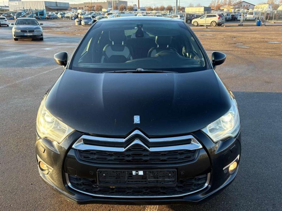 Melns Citroen DS4 2012 Marijampole, ar dzinēja tilpumu 1.56 L un nobraukumu 192 tūkst. km par 4100 €, foto 5 vietnē AUTOMOTO.COM.LV