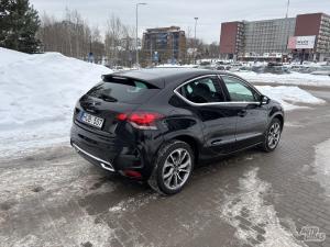 Melns Citroen DS4 2012 Viļņa, ar dzinēja tilpumu 2.00 L un nobraukumu 267 tūkst. km par 3750 €, foto 5 vietnē AUTOMOTO.COM.LV