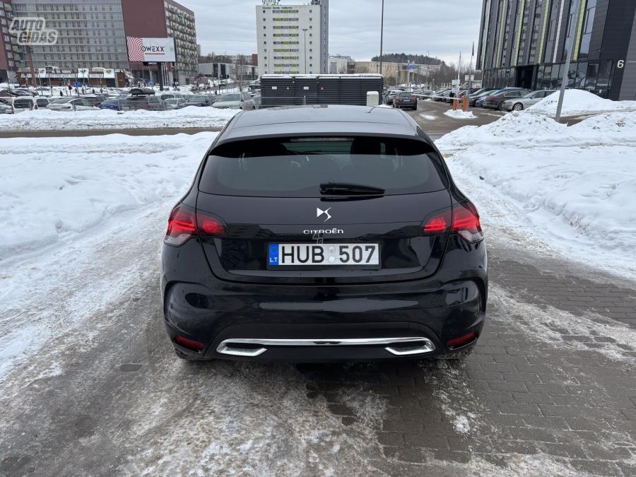 Melns Citroen DS4 2012 Viļņa, ar dzinēja tilpumu 2.00 L un nobraukumu 267 tūkst. km par 3750 €, foto 6 vietnē AUTOMOTO.COM.LV