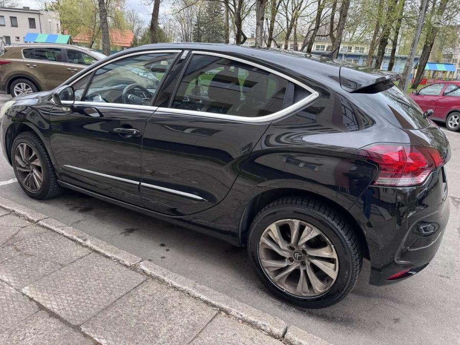 Melns Citroen DS4 2012 Klaipėda, ar dzinēja tilpumu 1.56 L un nobraukumu 280 tūkst. km par 3650 €, foto 6 vietnē AUTOMOTO.COM.LV