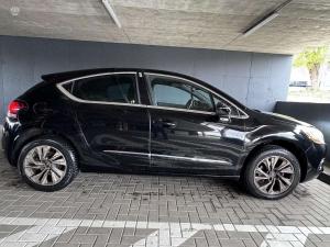 Melns Citroen DS4 2012 Klaipėda, ar dzinēja tilpumu 1.56 L un nobraukumu 280 tūkst. km par 3650 €, foto 9 vietnē AUTOMOTO.COM.LV