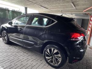 Melns Citroen DS4 2012 Klaipėda, ar dzinēja tilpumu 1.56 L un nobraukumu 280 tūkst. km par 3650 €, foto 14 vietnē AUTOMOTO.COM.LV