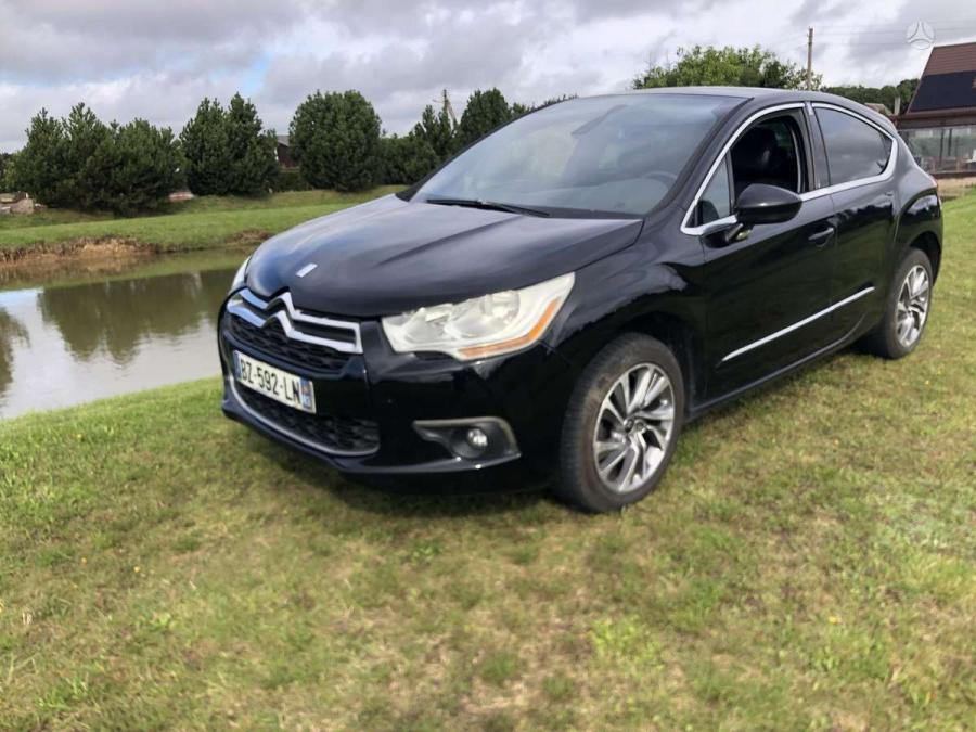 Black Citroen DS4 2012 in Taurage, with an engine capacity of 1.60 L and mileage of 280 thousand km for 4100 €, photo 4 on AUTOMOTO.COM.LV