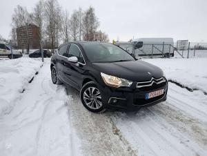 Black Citroen DS4 2015 in Alytus, with an engine capacity of 1.20 L and mileage of 169 thousand km for 4900 €, photo 3 on AUTOMOTO.COM.LV