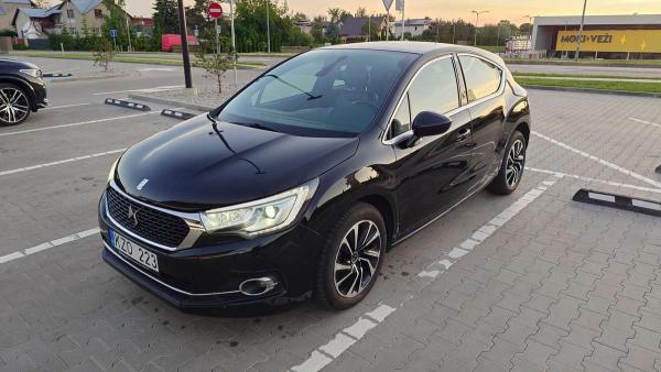 Black Citroen DS4 2016 in Kaunas, with an engine capacity of 1.60 L and mileage of 153 thousand km for 7490 €, photo 8 on AUTOMOTO.COM.LV