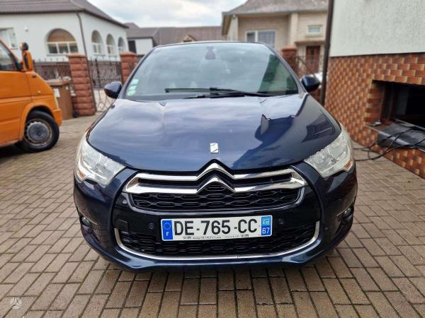 Blue Citroen DS4 2012 in Taurage, with an engine capacity of 2.00 L and mileage of 270 thousand km for 2750 €, photo 1 on AUTOMOTO.COM.LV