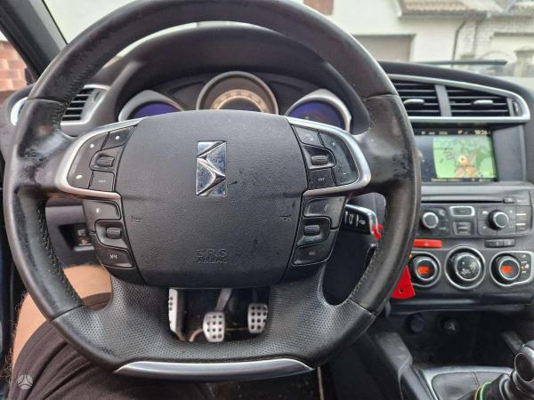 Blue Citroen DS4 2012 in Taurage, with an engine capacity of 2.00 L and mileage of 270 thousand km for 2750 €, photo 9 on AUTOMOTO.COM.LV