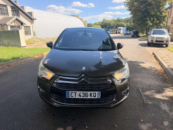 Brūns Citroen DS4 2011 Tauragė, ar dzinēja tilpumu 1.60 L un nobraukumu 114 tūkst. km par 3350 €, foto 3 vietnē AUTOMOTO.COM.LV