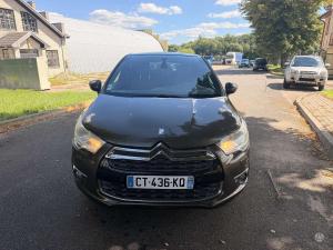 Brūns Citroen DS4 2011 Tauragė, ar dzinēja tilpumu 1.60 L un nobraukumu 114 tūkst. km par 3350 €, foto 4 vietnē AUTOMOTO.COM.LV