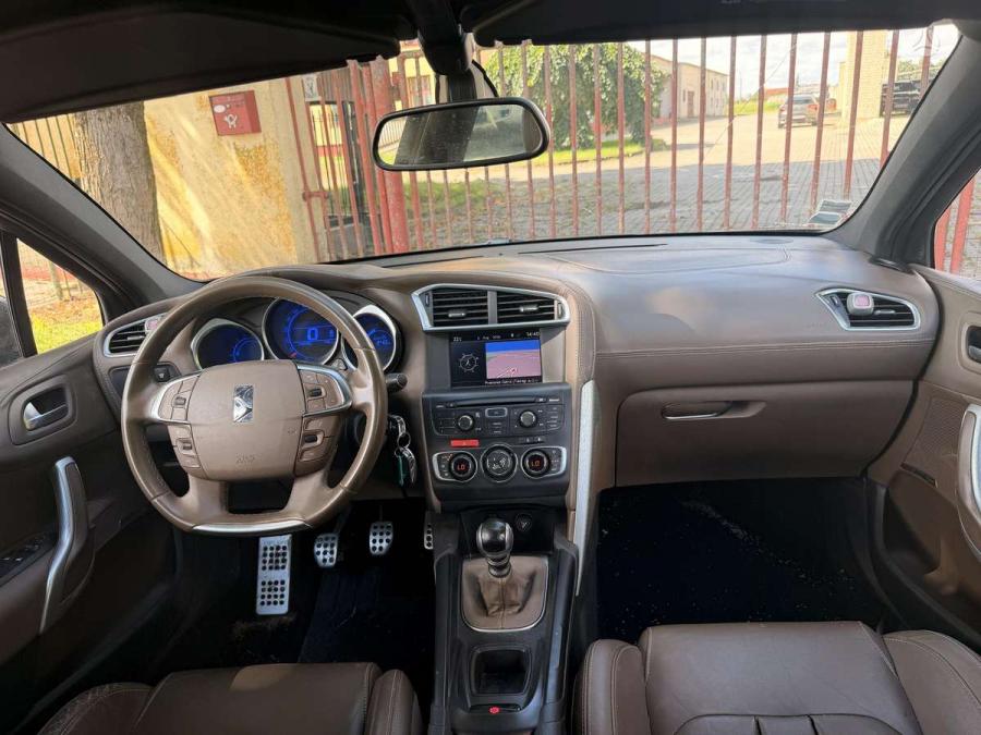 Brūns Citroen DS4 2011 Tauragė, ar dzinēja tilpumu 1.60 L un nobraukumu 114 tūkst. km par 3350 €, foto 10 vietnē AUTOMOTO.COM.LV