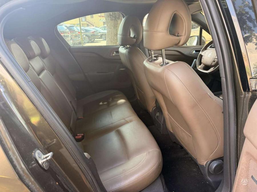 Brūns Citroen DS4 2011 Tauragė, ar dzinēja tilpumu 1.60 L un nobraukumu 114 tūkst. km par 3350 €, foto 12 vietnē AUTOMOTO.COM.LV