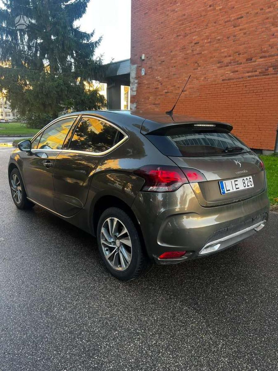 Brūns Citroen DS4 2012 Viļņa, ar dzinēja tilpumu 1.56 L un nobraukumu 245 tūkst. km par 3750 €, foto 3 vietnē AUTOMOTO.COM.LV