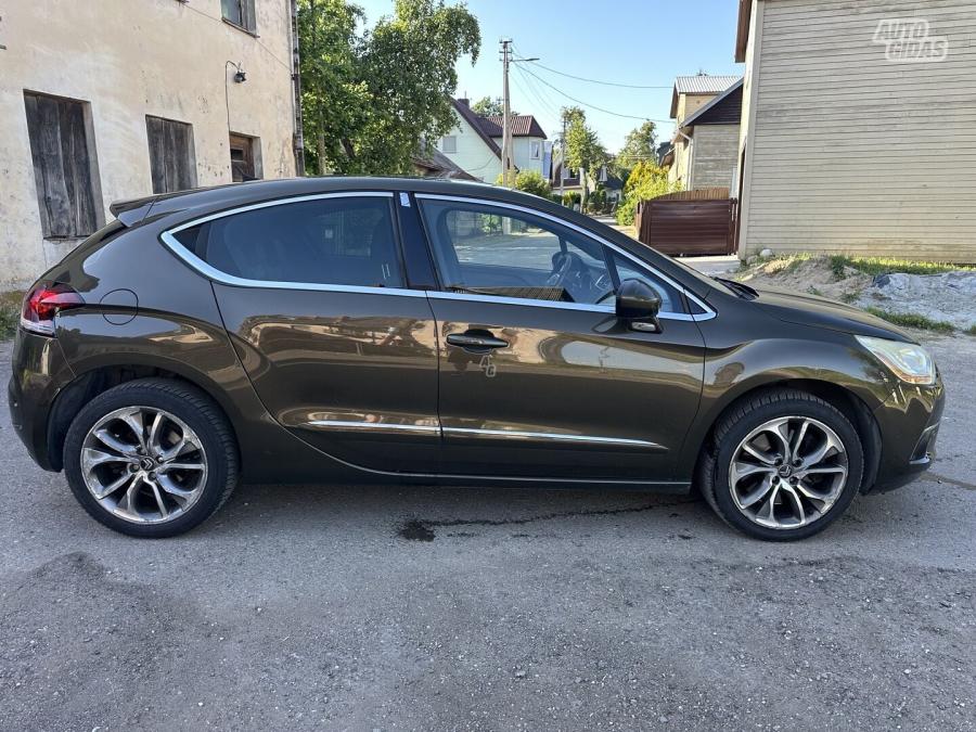 Brūns Citroen DS4 2013 Kauņa, ar dzinēja tilpumu 1.60 L un nobraukumu 185 tūkst. km par 3100 €, foto 8 vietnē AUTOMOTO.COM.LV