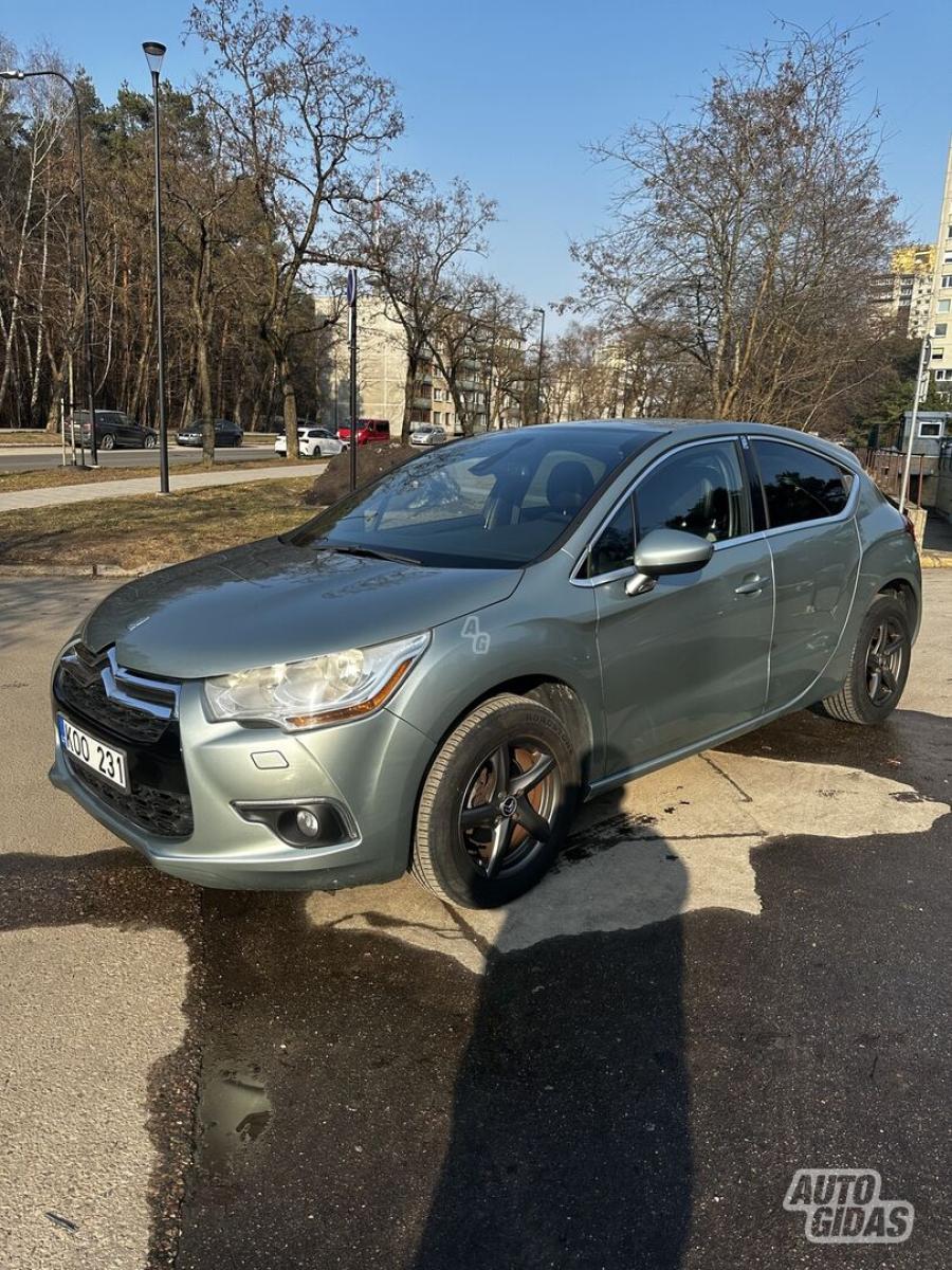 Zaļš Citroen DS4 2011 Viļņa, ar dzinēja tilpumu 1.60 L un nobraukumu 188 tūkst. km par 3900 €, foto 1 vietnē AUTOMOTO.COM.LV