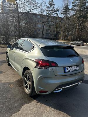 Zaļš Citroen DS4 2011 Viļņa, ar dzinēja tilpumu 1.60 L un nobraukumu 188 tūkst. km par 3900 €, foto 2 vietnē AUTOMOTO.COM.LV