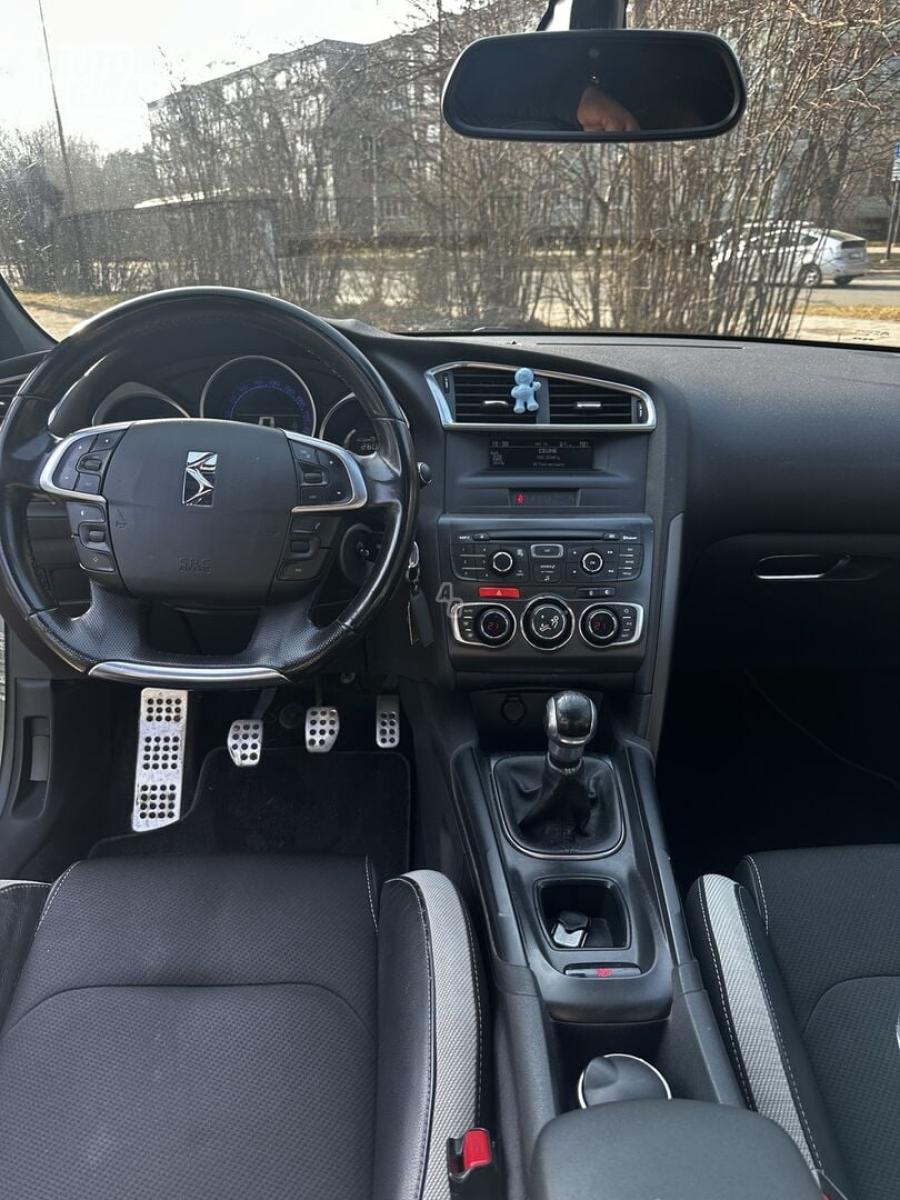 Zaļš Citroen DS4 2011 Viļņa, ar dzinēja tilpumu 1.60 L un nobraukumu 188 tūkst. km par 3900 €, foto 7 vietnē AUTOMOTO.COM.LV