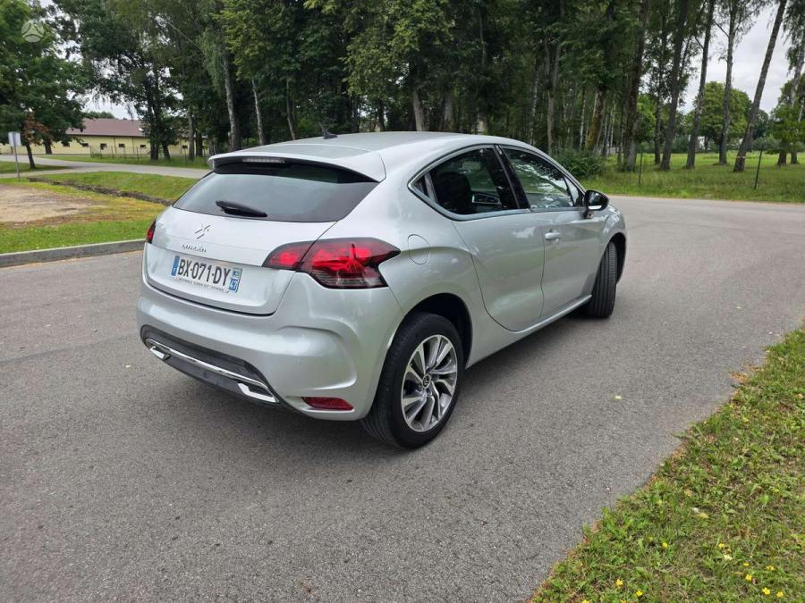 Pelēks Citroen DS4 2011 Tauragė, ar dzinēja tilpumu 1.56 L un nobraukumu 200 tūkst. km par 4300 €, foto 3 vietnē AUTOMOTO.COM.LV