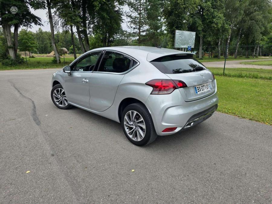 Pelēks Citroen DS4 2011 Tauragė, ar dzinēja tilpumu 1.56 L un nobraukumu 200 tūkst. km par 4300 €, foto 4 vietnē AUTOMOTO.COM.LV