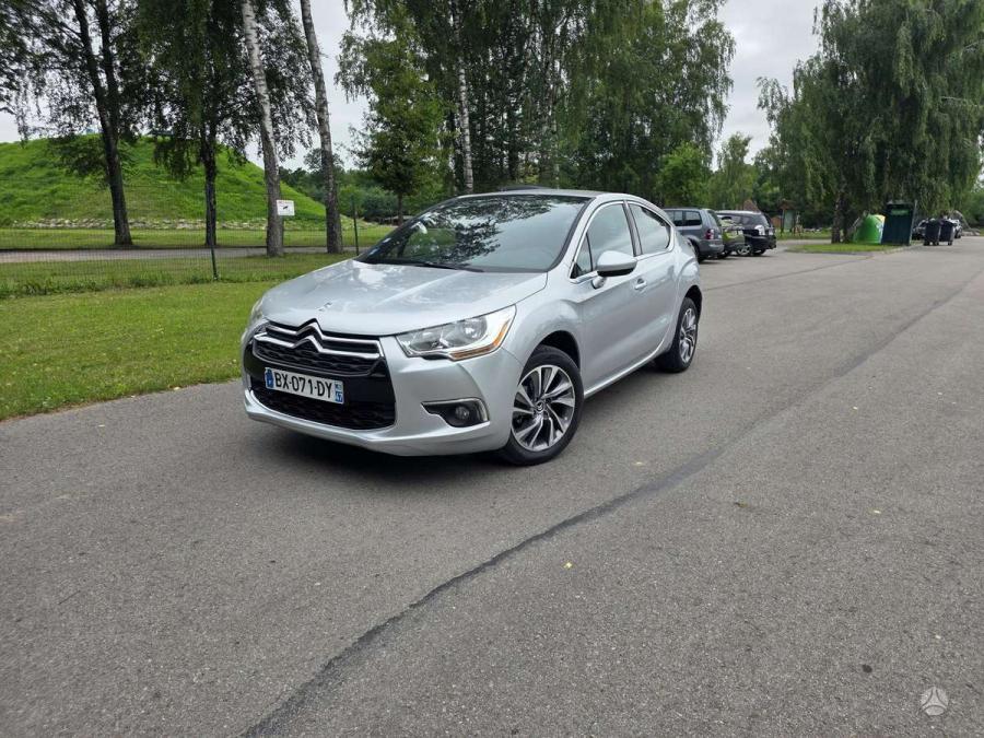 Pelēks Citroen DS4 2011 Tauragė, ar dzinēja tilpumu 1.56 L un nobraukumu 200 tūkst. km par 4300 €, foto 5 vietnē AUTOMOTO.COM.LV