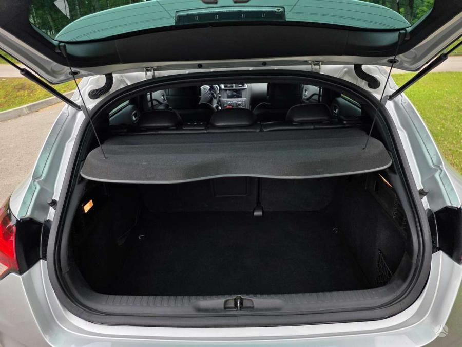 Pelēks Citroen DS4 2011 Tauragė, ar dzinēja tilpumu 1.56 L un nobraukumu 200 tūkst. km par 4300 €, foto 8 vietnē AUTOMOTO.COM.LV
