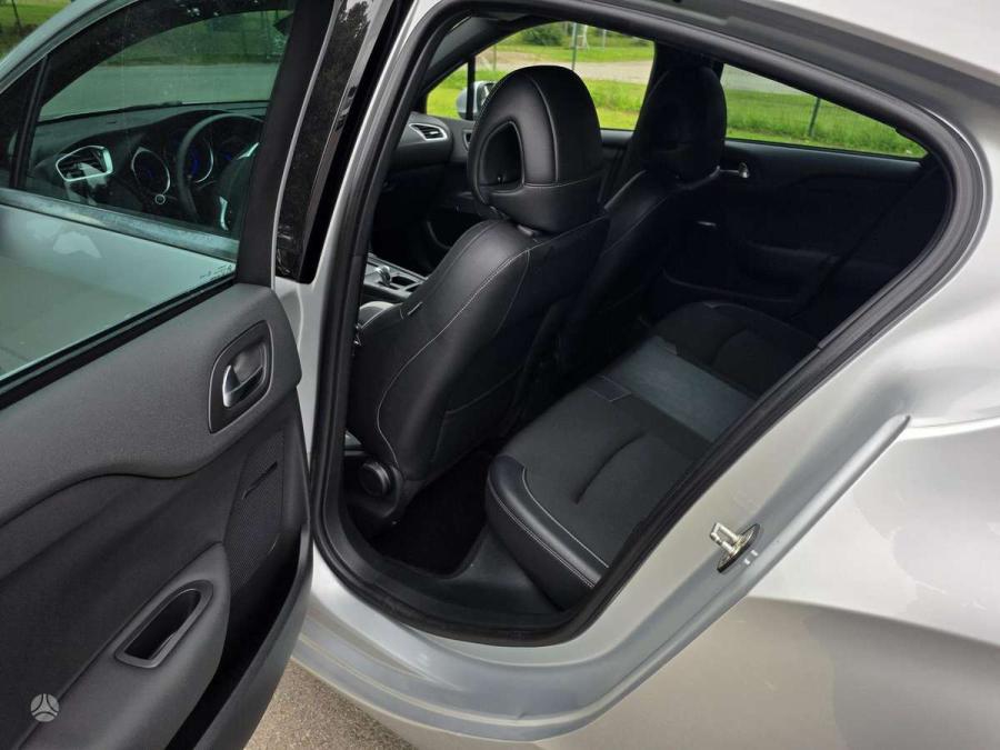 Pelēks Citroen DS4 2011 Tauragė, ar dzinēja tilpumu 1.56 L un nobraukumu 200 tūkst. km par 4300 €, foto 9 vietnē AUTOMOTO.COM.LV
