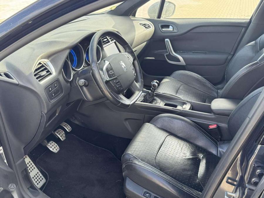 Pelēks Citroen DS4 2011 Tauragė, ar dzinēja tilpumu 1.56 L un nobraukumu 188 tūkst. km par 3800 €, foto 6 vietnē AUTOMOTO.COM.LV