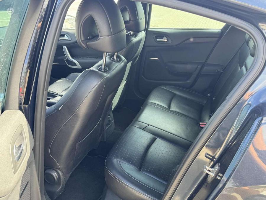 Pelēks Citroen DS4 2011 Tauragė, ar dzinēja tilpumu 1.56 L un nobraukumu 188 tūkst. km par 3800 €, foto 7 vietnē AUTOMOTO.COM.LV