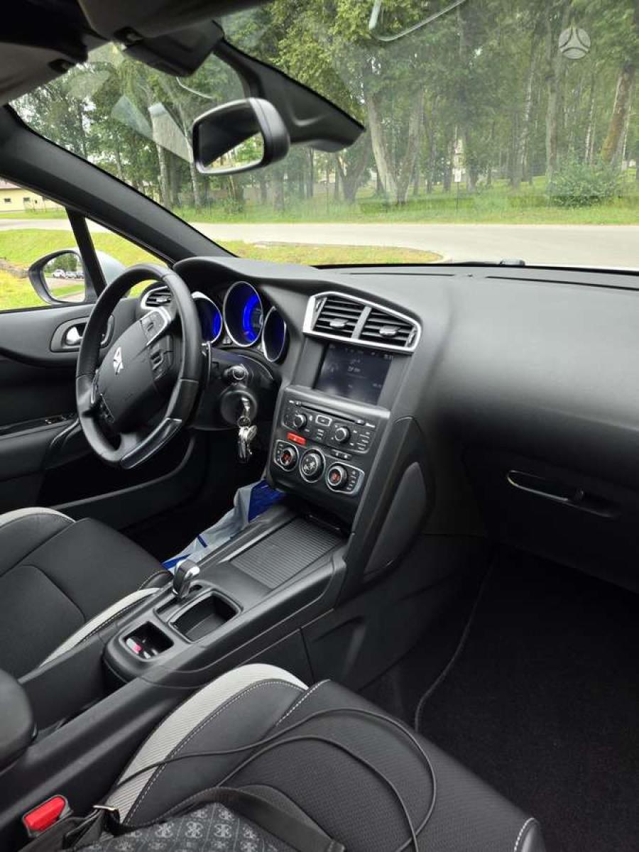 Grey Citroen DS4 2011 in Taurage, with an engine capacity of 1.56 L and mileage of 200 thousand km for 3999 €, photo 17 on AUTOMOTO.COM.LV