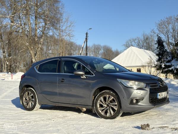 Grey Citroen DS4 2012 in Vilnius, with an engine capacity of 1.60 L and mileage of 268 thousand km for 3699 €, photo 2 on AUTOMOTO.COM.LV