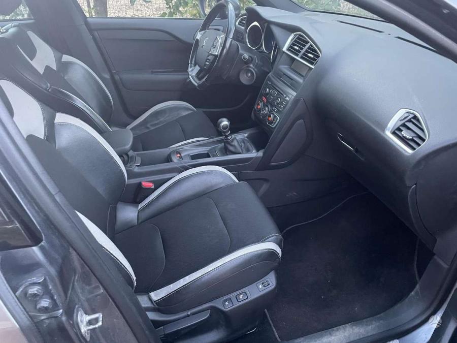 Grey Citroen DS4 2012 in Sakiai, with an engine capacity of 1.56 L and mileage of 251 thousand km for 2650 €, photo 14 on AUTOMOTO.COM.LV