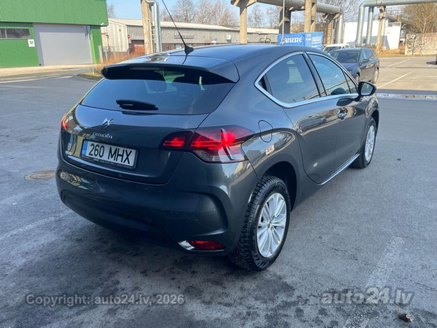 Pelēks Citroen DS4 2013 Tallina, ar dzinēja tilpumu 1.60 L un nobraukumu 123 tūkst. km par 4590 €, foto 5 vietnē AUTOMOTO.COM.LV