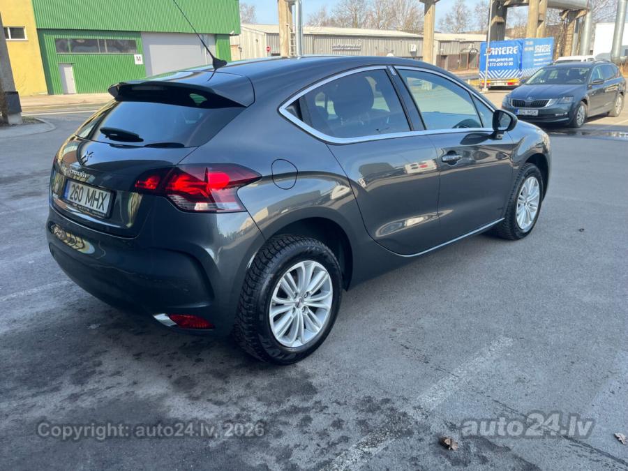 Pelēks Citroen DS4 2013 Tallina, ar dzinēja tilpumu 1.60 L un nobraukumu 123 tūkst. km par 4590 €, foto 4 vietnē AUTOMOTO.COM.LV