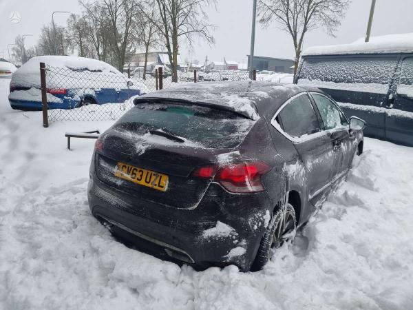 Grey Citroen DS4 2014 in Taurage, with an engine capacity of 2.00 L and mileage of 180 thousand km for 2150 €, photo 3 on AUTOMOTO.COM.LV