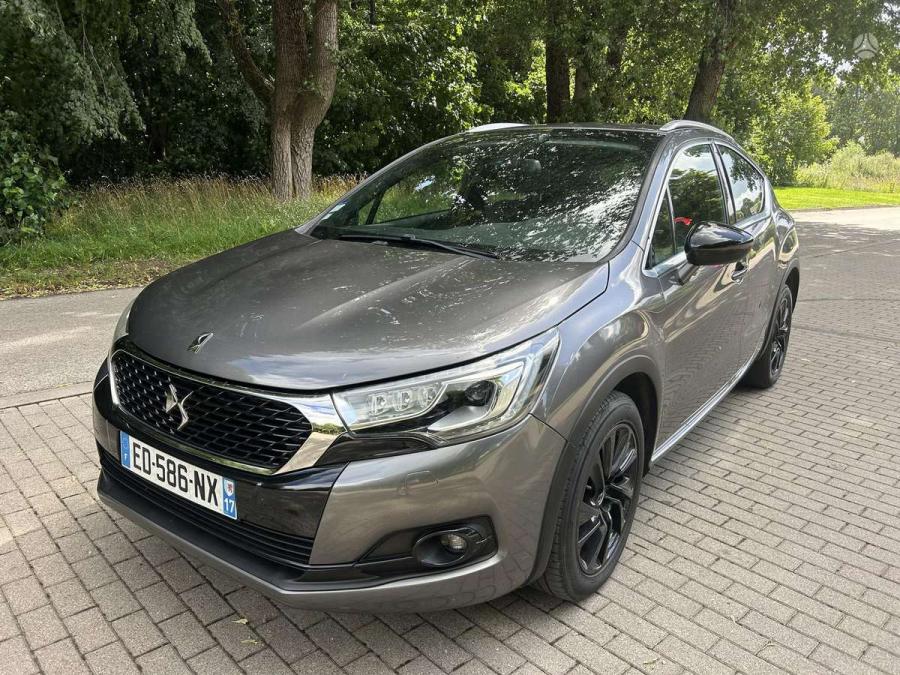 Grey Citroen DS4 2016 in Taurage, with an engine capacity of 1.20 L and mileage of 170 thousand km for 4750 €, photo 1 on AUTOMOTO.COM.LV