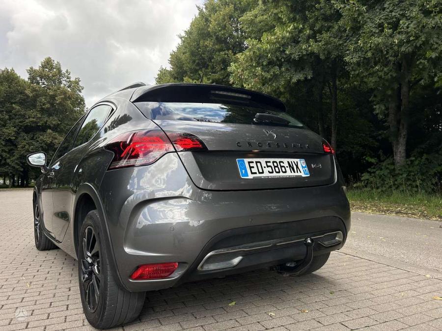 Grey Citroen DS4 2016 in Taurage, with an engine capacity of 1.20 L and mileage of 170 thousand km for 4750 €, photo 11 on AUTOMOTO.COM.LV