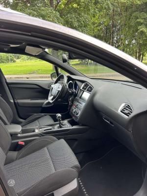Grey Citroen DS4 2016 in Taurage, with an engine capacity of 1.20 L and mileage of 170 thousand km for 4750 €, photo 17 on AUTOMOTO.COM.LV